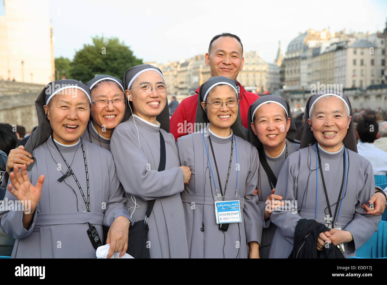 Group of nuns hi-res stock photography and images - Alamy