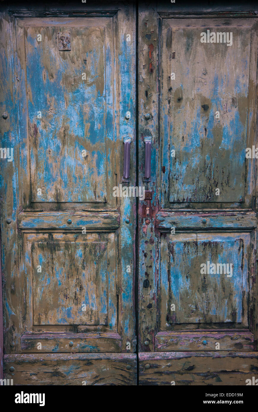 Obsolete green gate door hi-res stock photography and images - Alamy