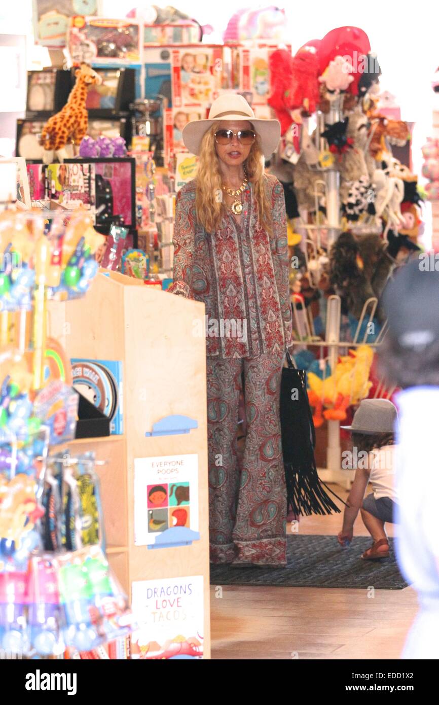 Rachel Zoe and son Skyler out together shopping for toys at Toy Crazy ...