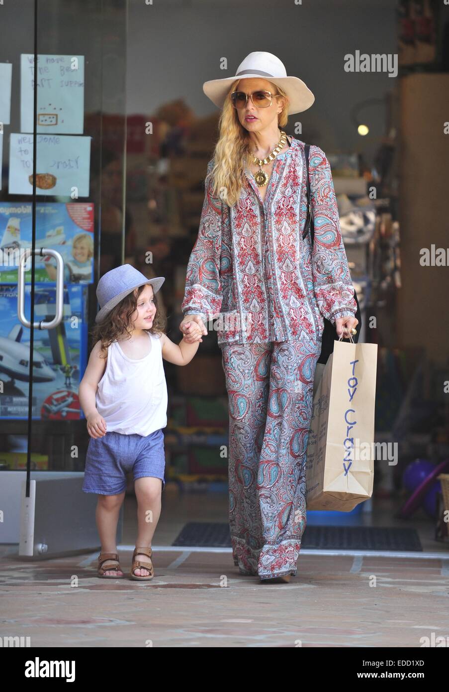 Rachel Zoe and son Skyler out together shopping for toys at Toy Crazy ...