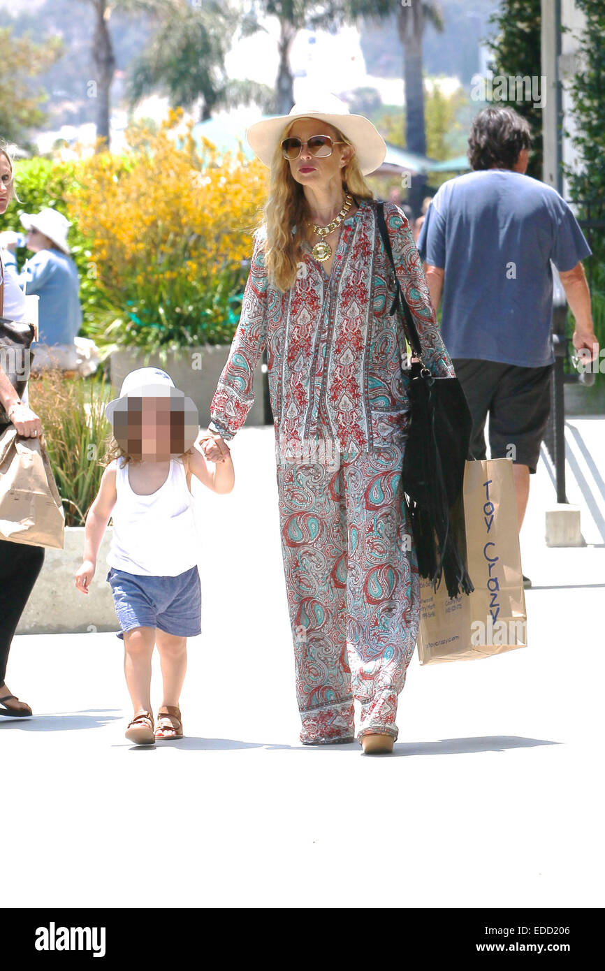 Rachel Zoe and son Skyler out together shopping for toys at Toy Crazy ...