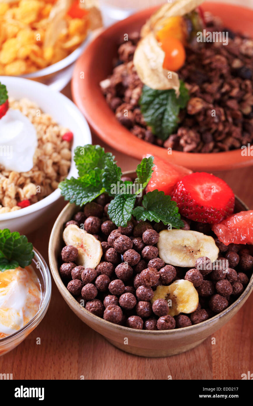 Various types of breakfast cereal Stock Photo - Alamy