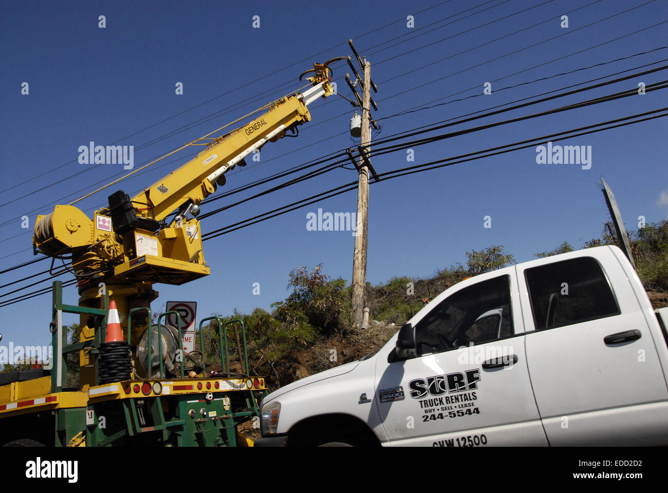 Maui, Hawaii, USA. 05th Jan, 2015. Maui Hawaiian authority fixing ...