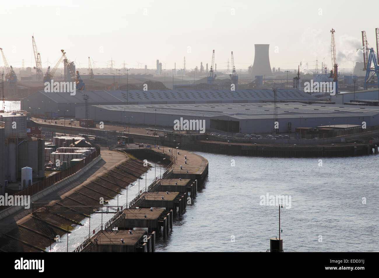 Industrial area of hull hi-res stock photography and images - Alamy