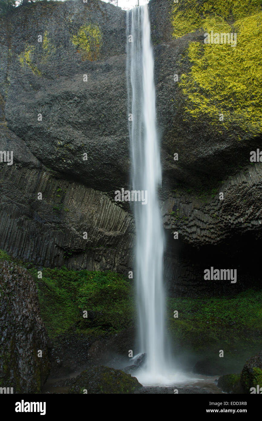 Latourell Falls at the Columbia River Gorge near Portland, Oregon Stock ...