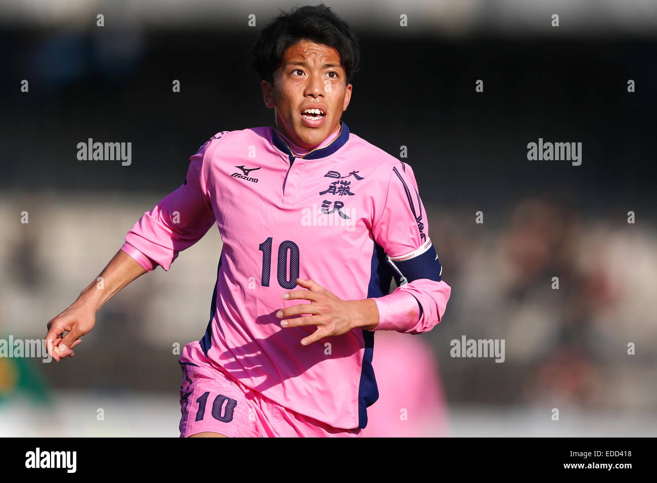 Komaba soccer field, Saitama, Japan. 5th Jan, 2015. Diego Taba ...