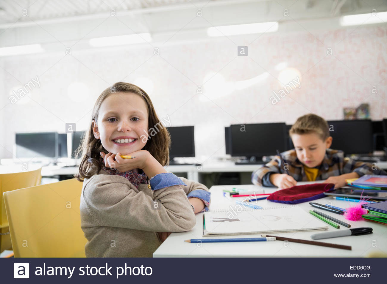 Student drawing table hi-res stock photography and images - Alamy
