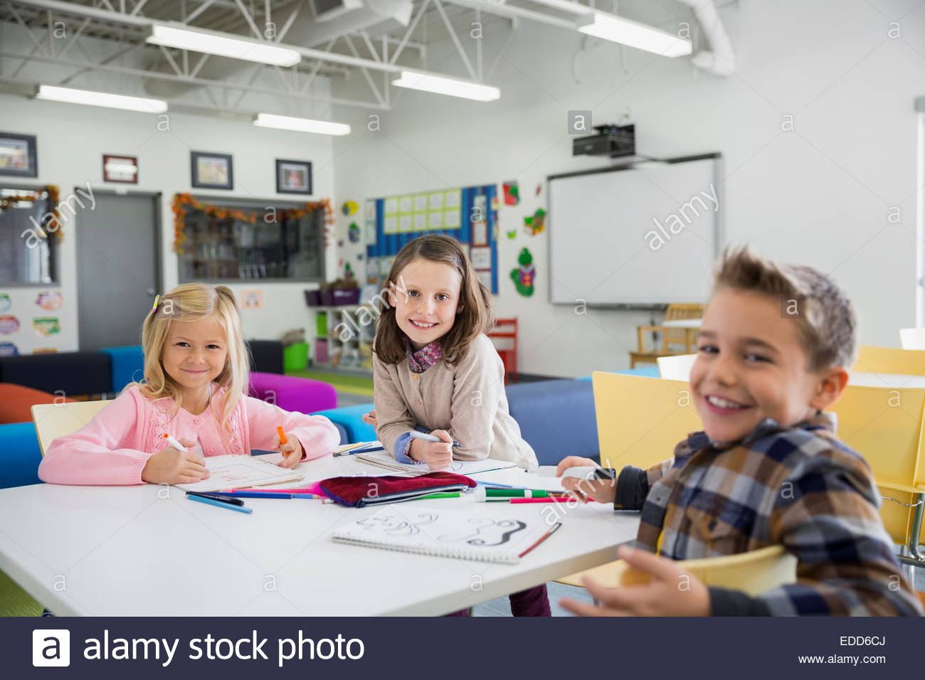 Girls classroom coloring hi-res stock photography and images - Alamy