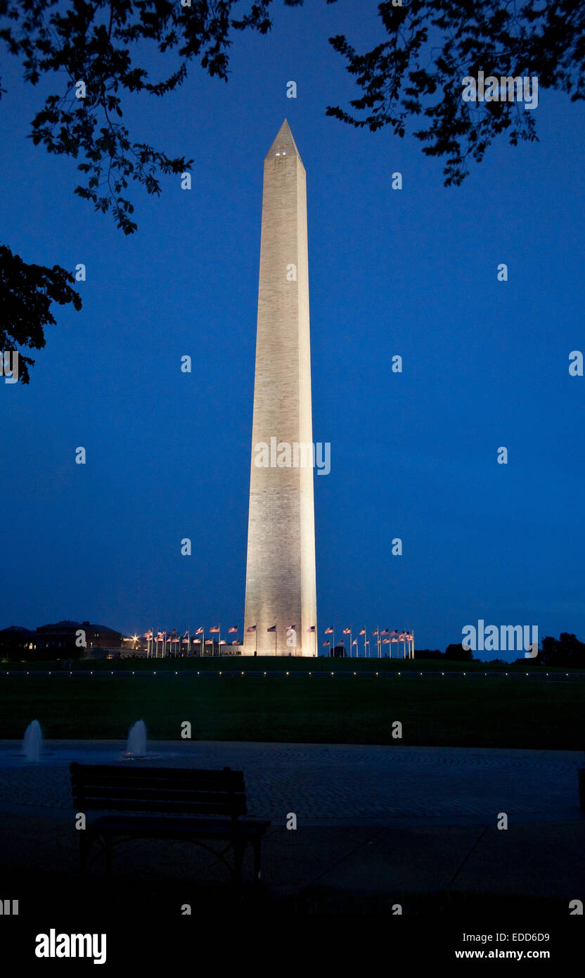 Dusk flags hi-res stock photography and images - Alamy