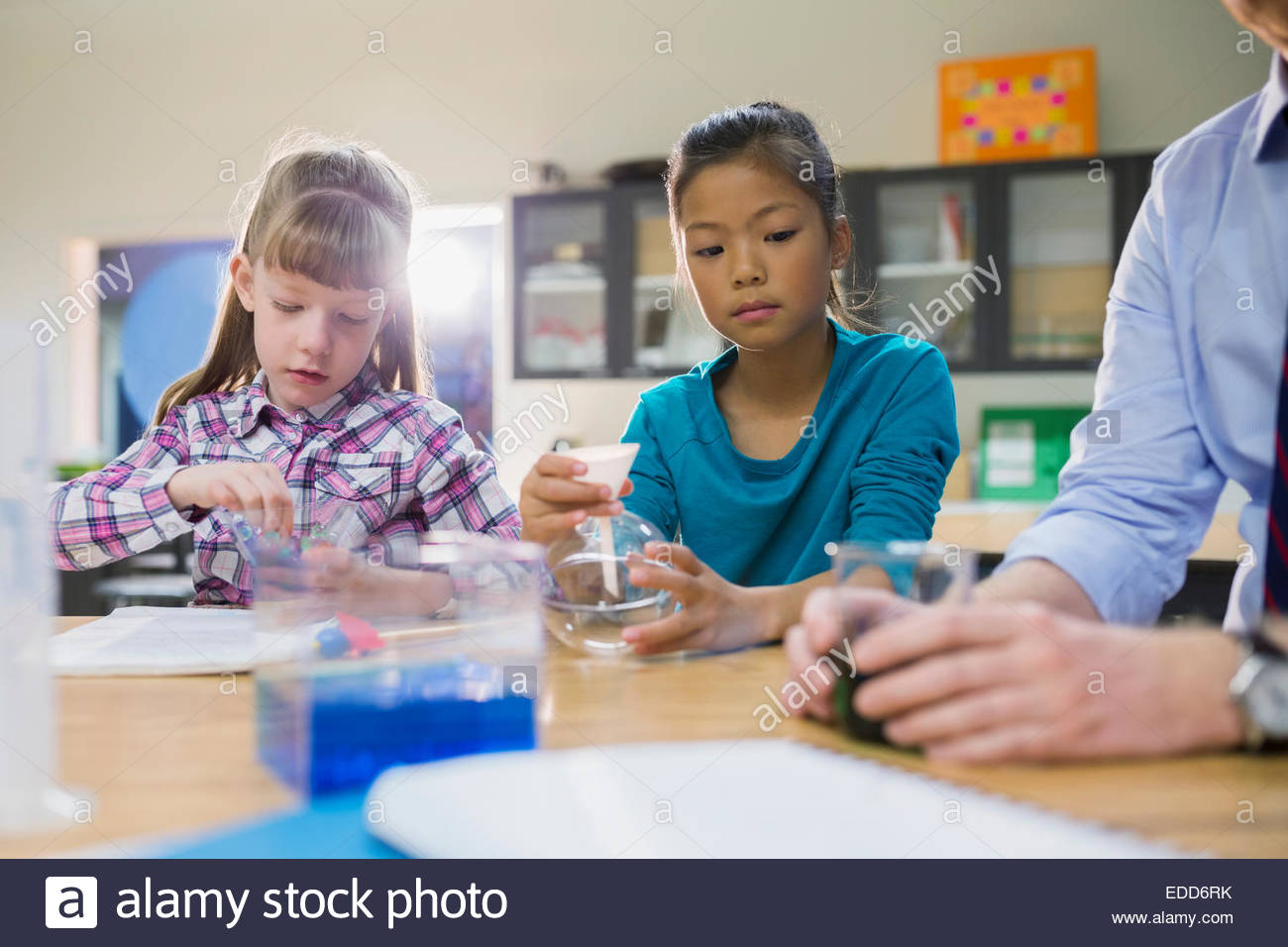 Elementary school science equipment hi-res stock photography and images ...