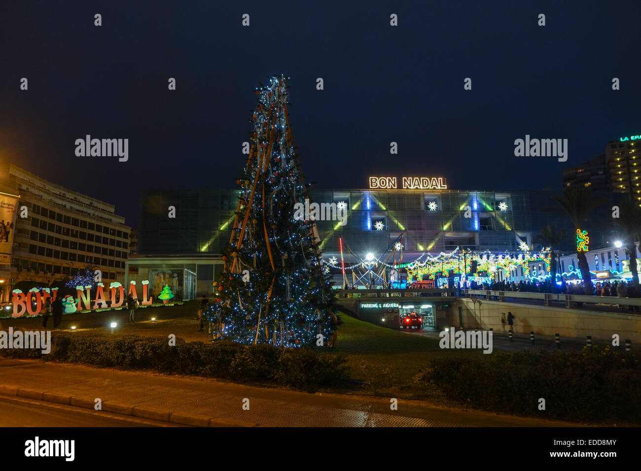 Three kings at the stable hi-res stock photography and images - Alamy