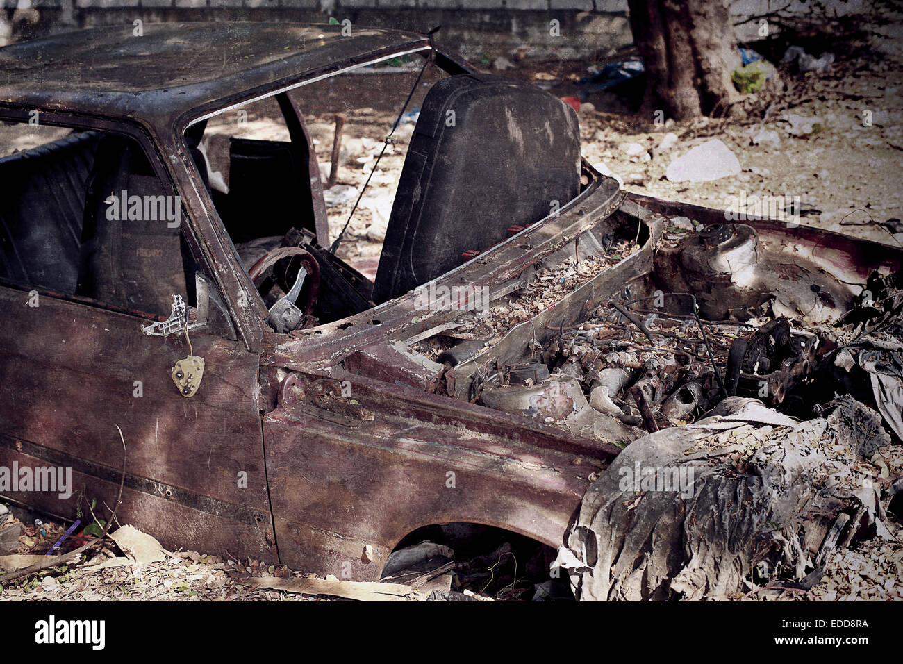Car damaged hi-res stock photography and images - Alamy