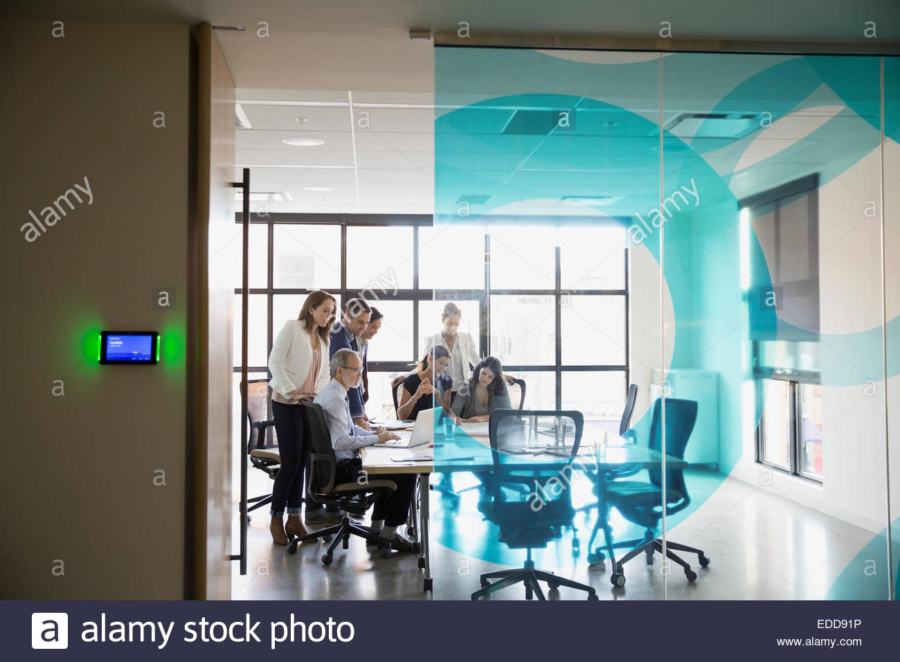 Huddle room hi-res stock photography and images - Alamy