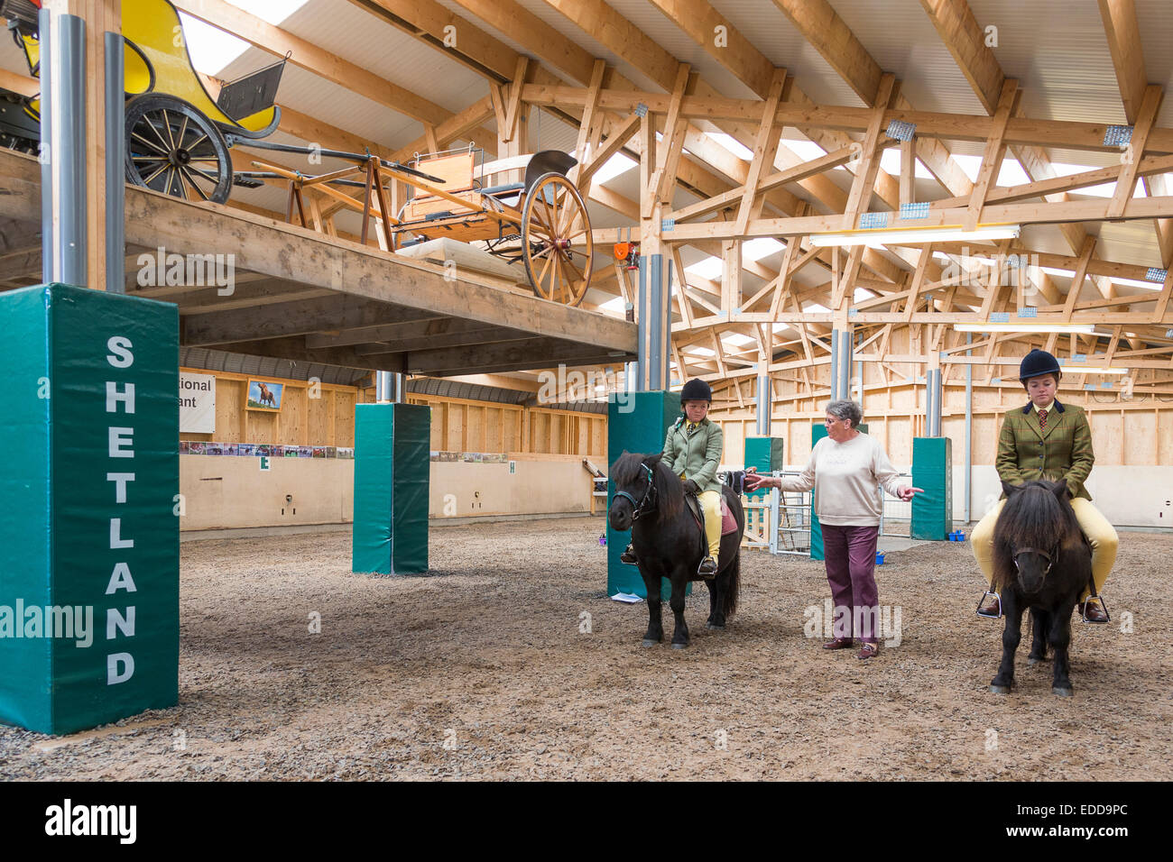 Girls riding shetland pony hi-res stock photography and images - Alamy