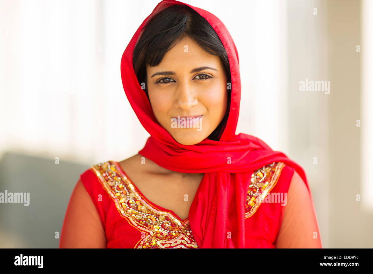 Woman wearing traditional clothes hi-res stock photography and images - Alamy