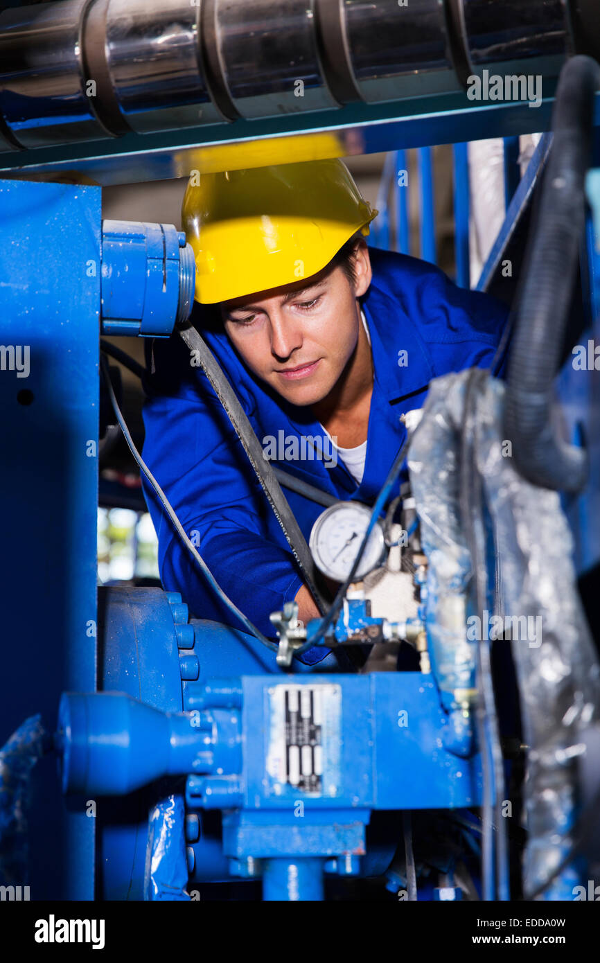 Machine operator hi-res stock photography and images - Alamy