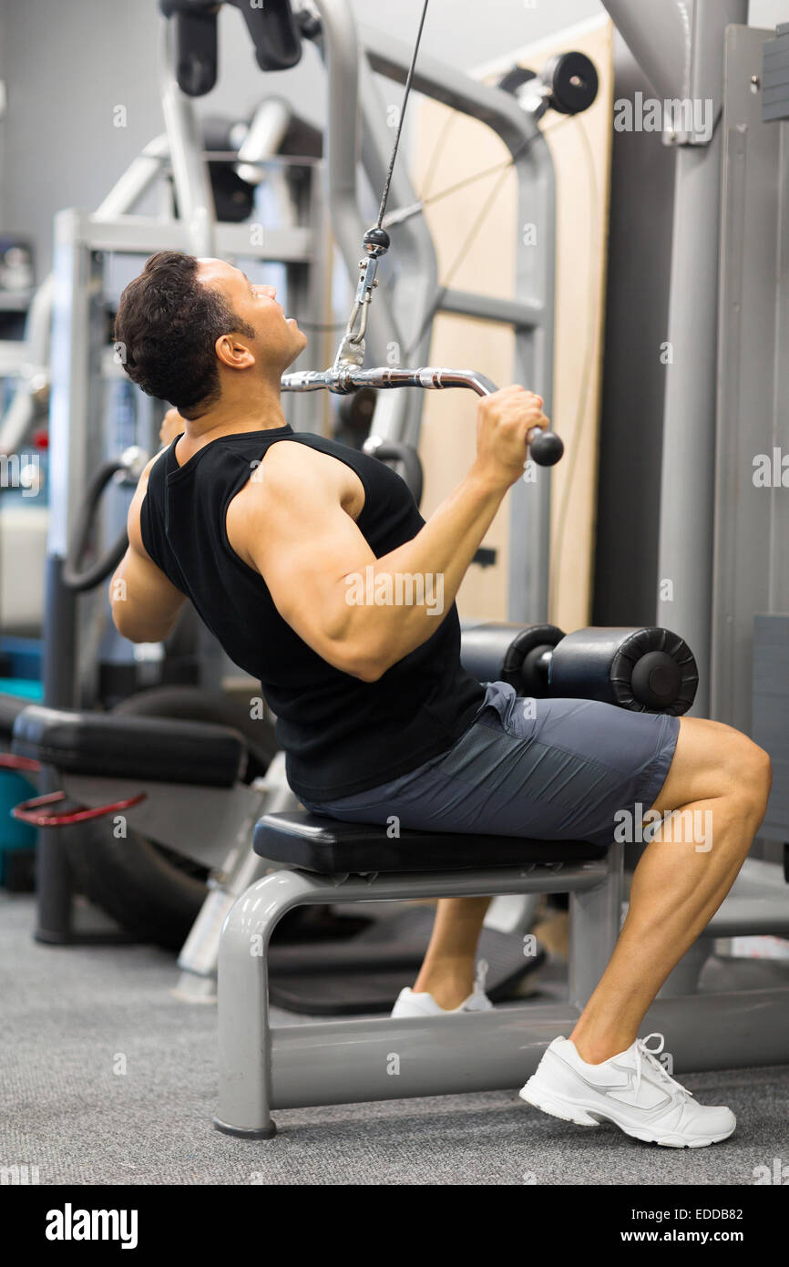 bodybuilder working out at the gym Stock Photo - Alamy