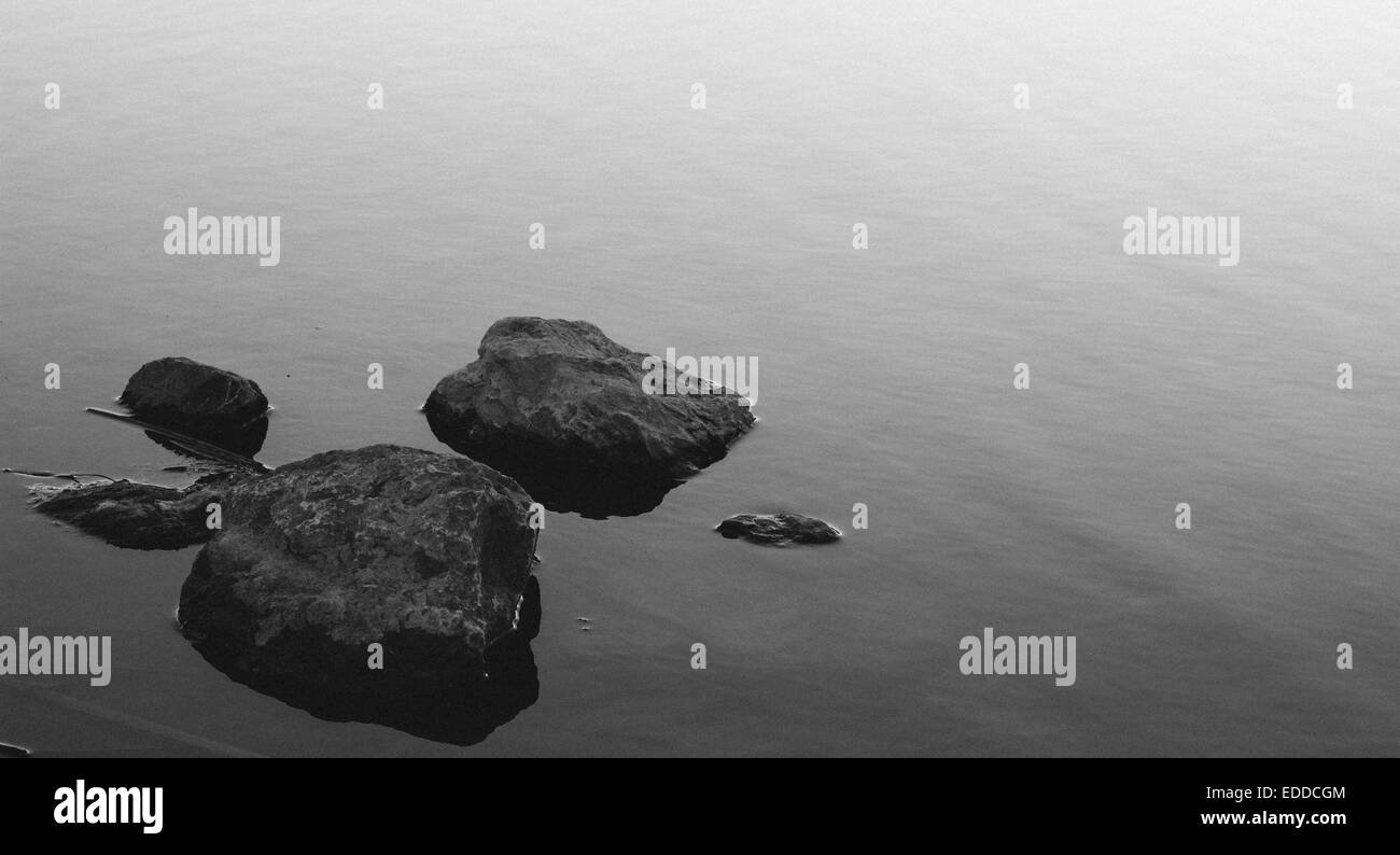 Black and white rocks and water hi-res stock photography and images - Alamy