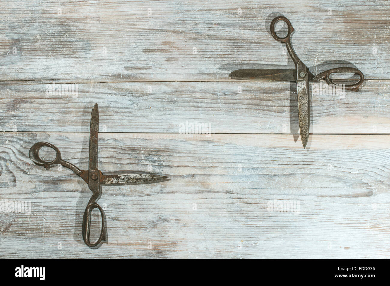 Vintage scissors hi-res stock photography and images - Alamy