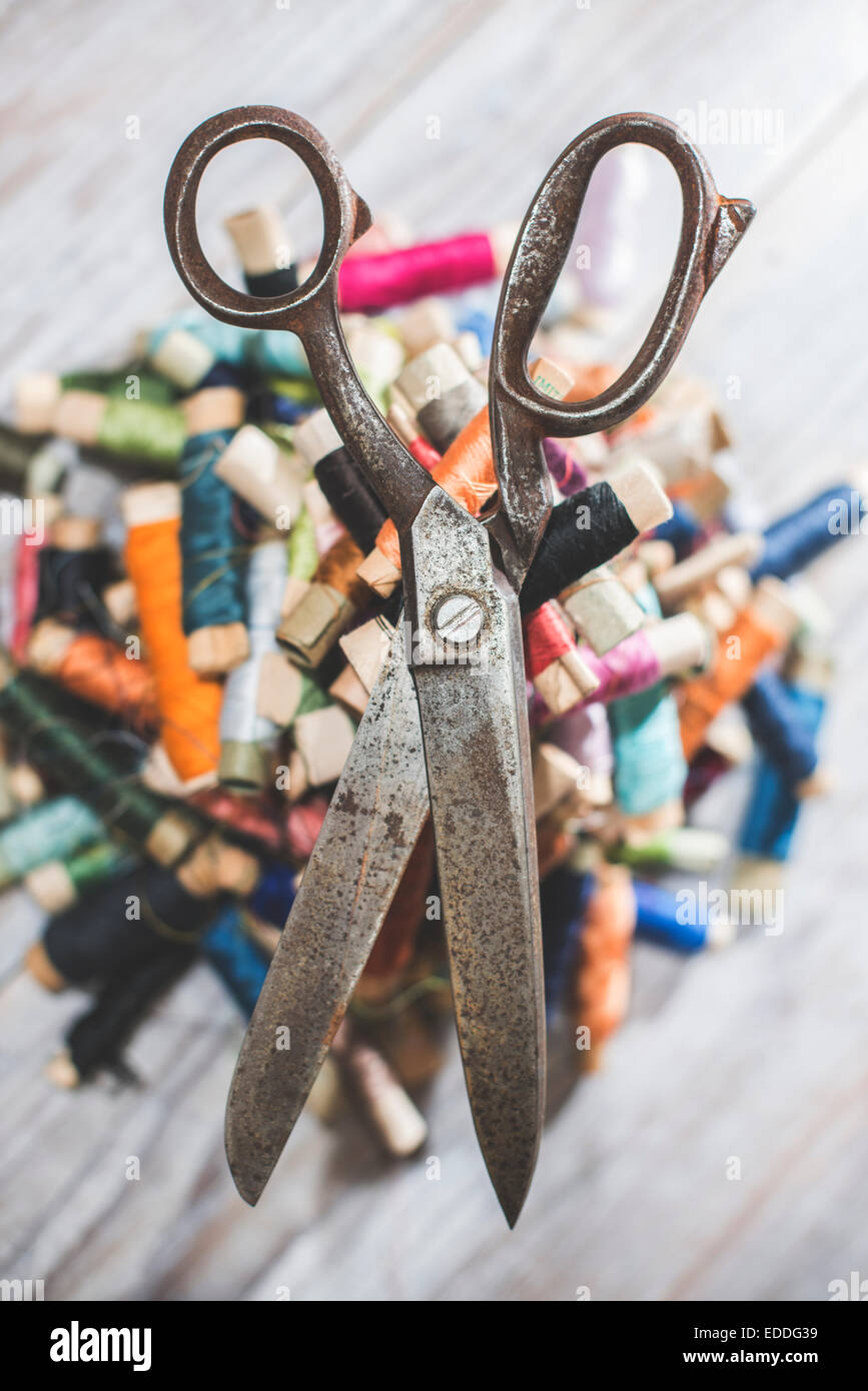 Vintage scissors hi-res stock photography and images - Alamy