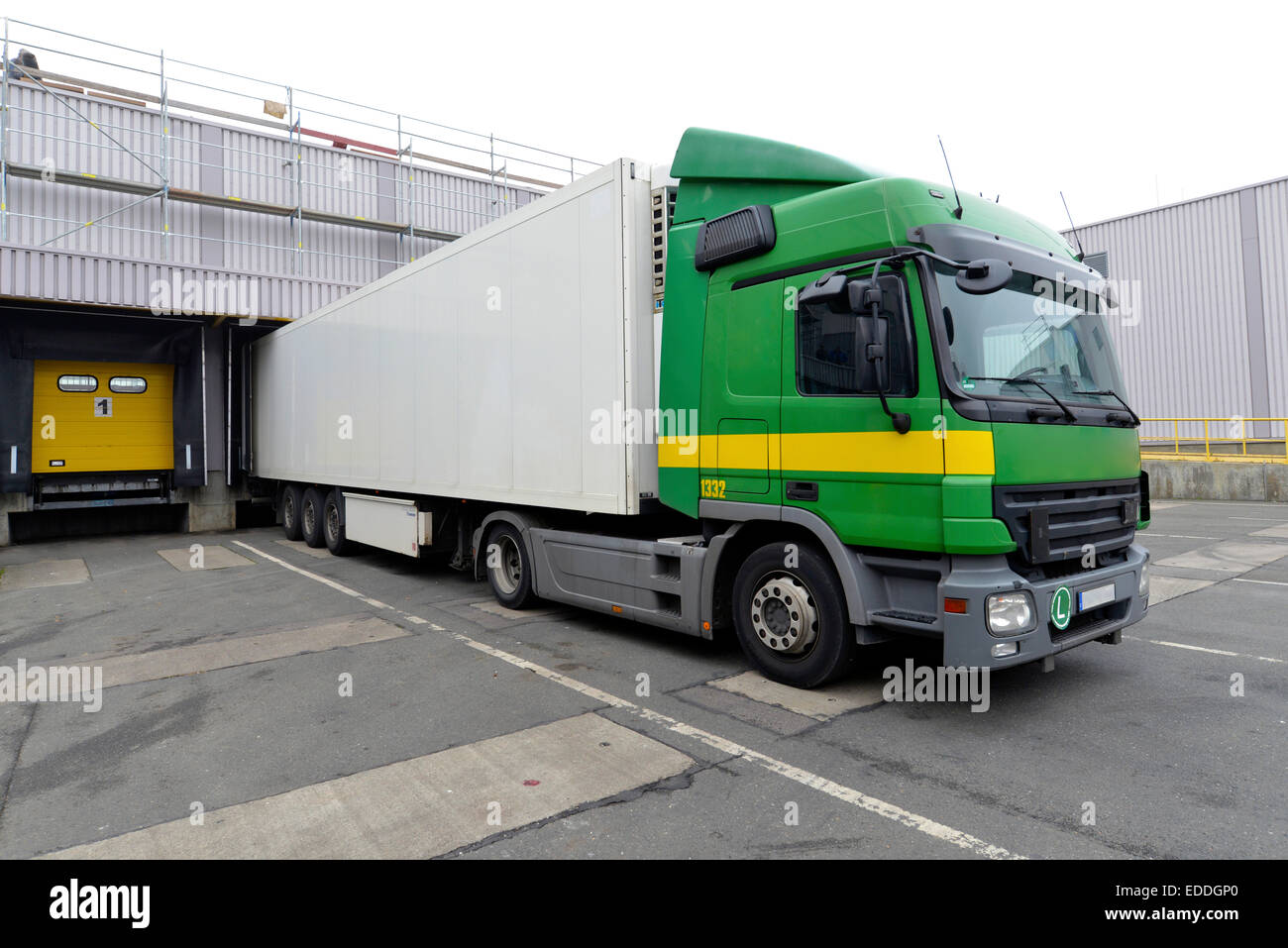 Truck at a loading bay Stock Photo - Alamy