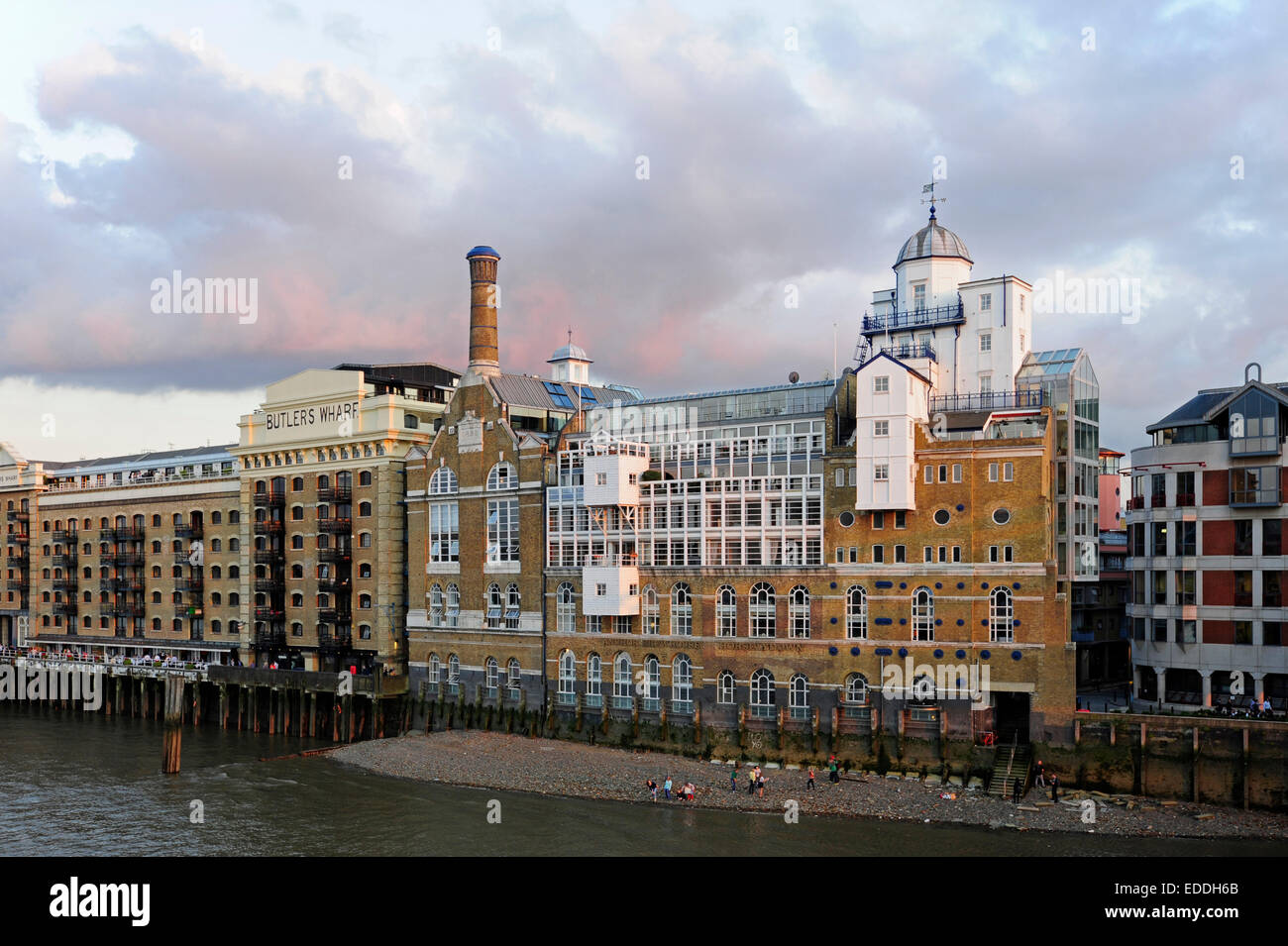 UK, London, South Bank, historic buildings along the River Thames Stock ...