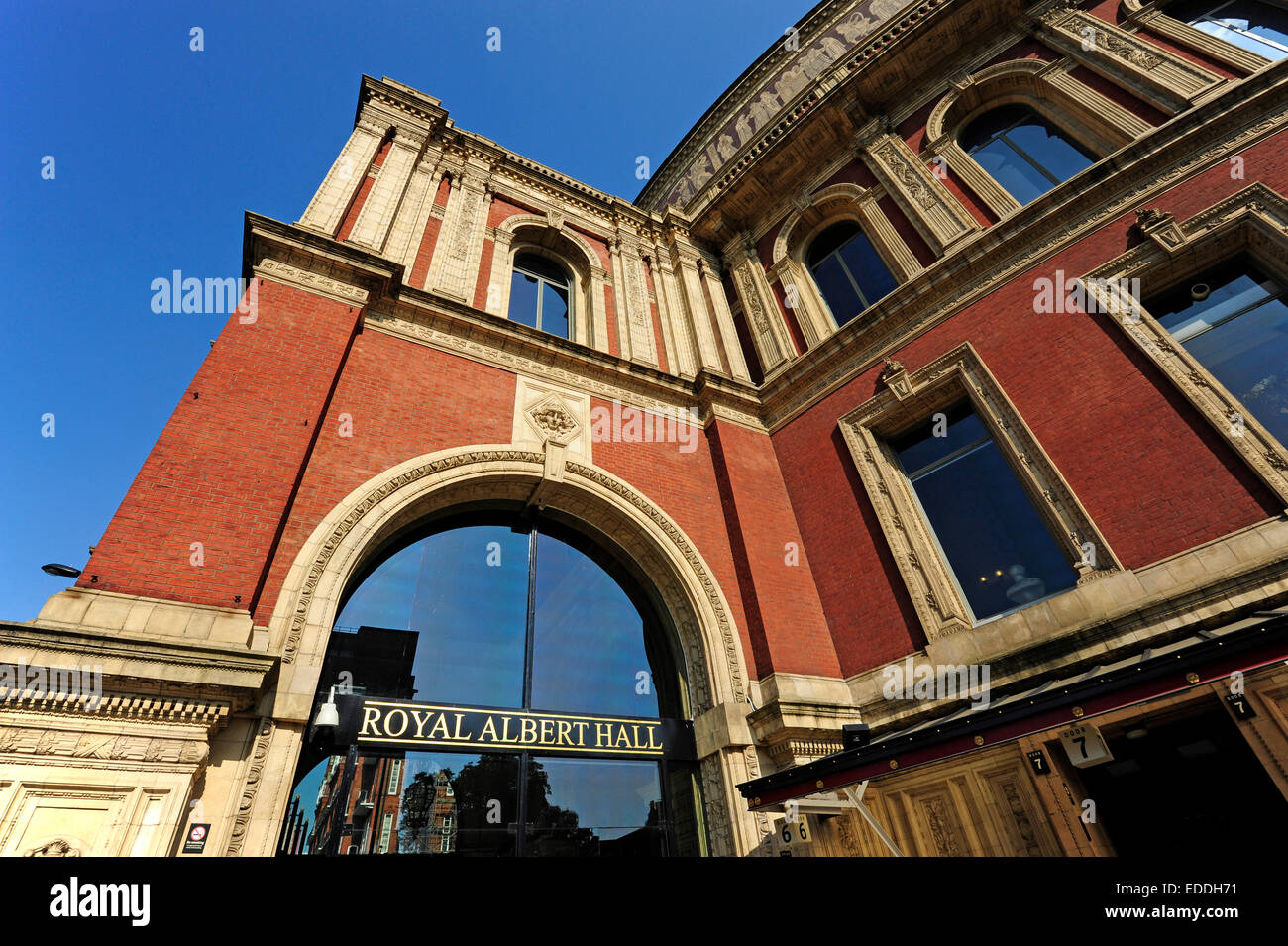 Royal albert hall close up hi-res stock photography and images - Alamy