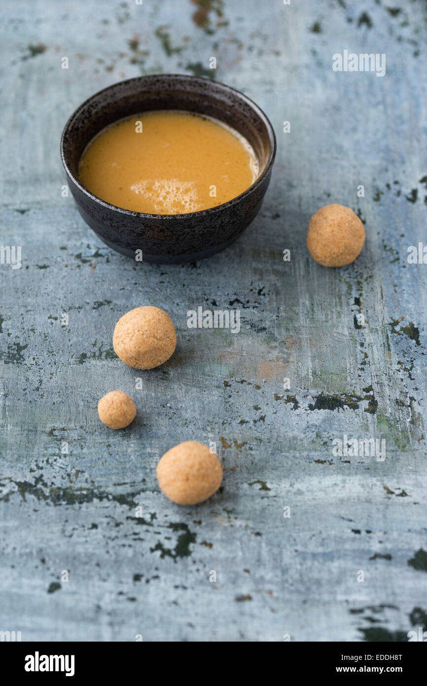 Tsampa hi-res stock photography and images - Alamy