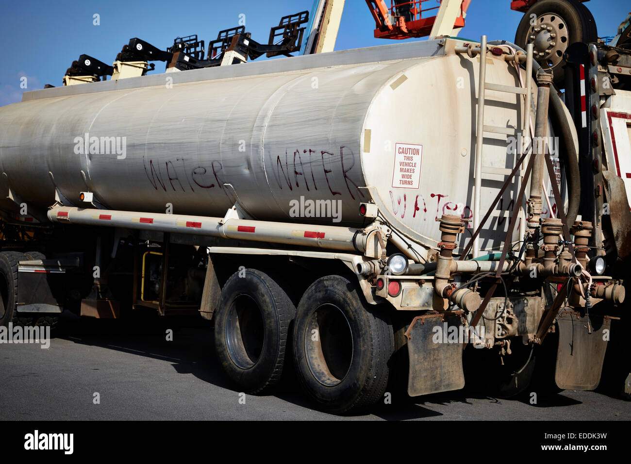 Fuel tanker hi-res stock photography and images - Alamy