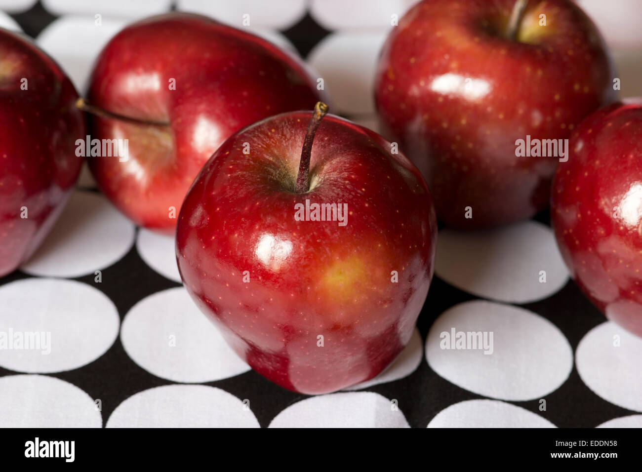 Black and white cloth hi-res stock photography and images - Alamy