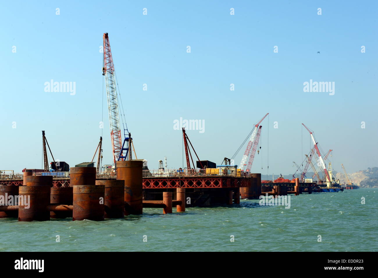 Pingtan. 6th Jan, 2015. Photo taken on Jan. 6, 2015 shows the Pingtan ...