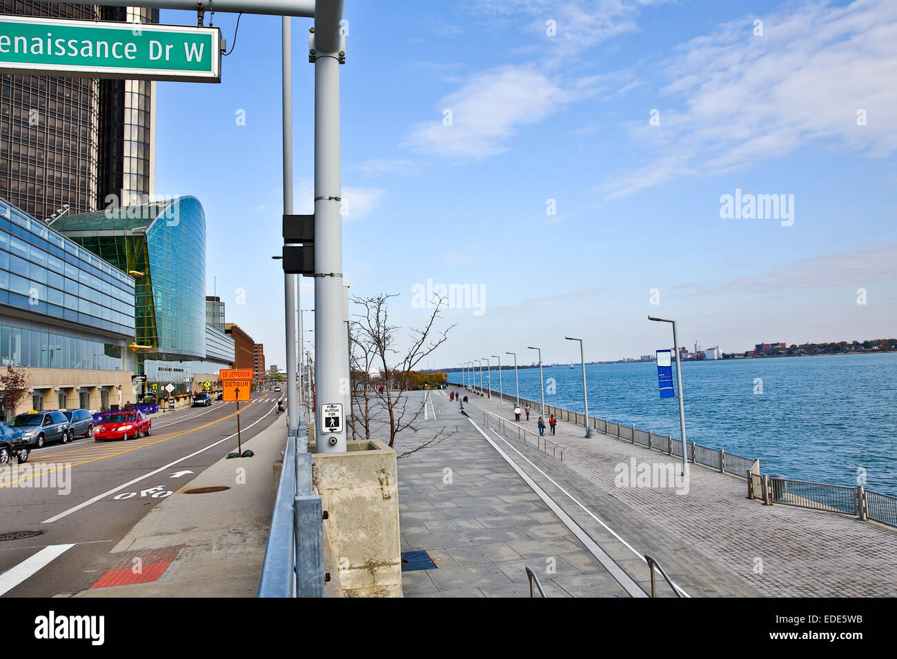 Detroit renaissance construction hi-res stock photography and images ...