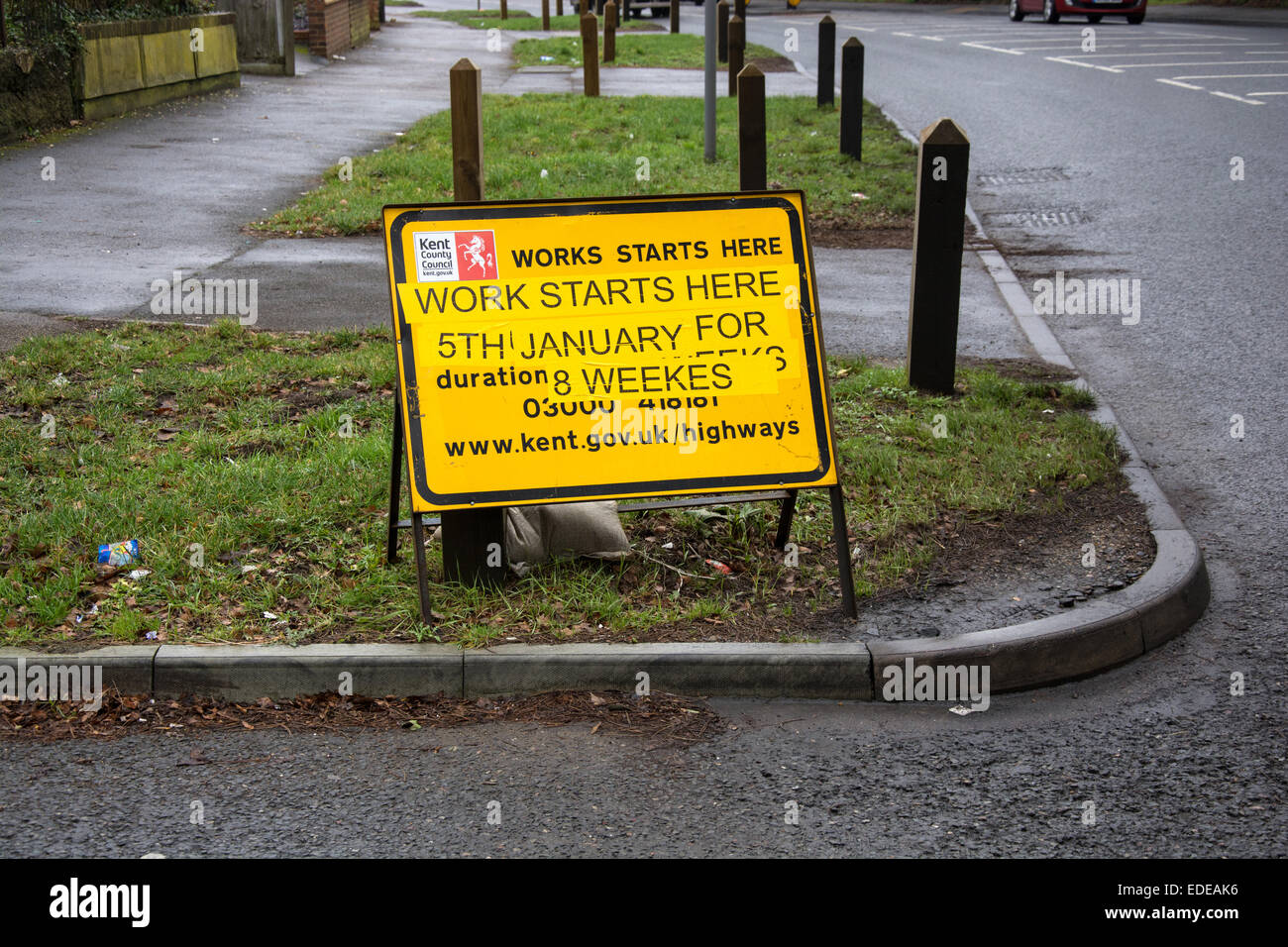 Wrong spelling on road works sign Stock Photo - Alamy