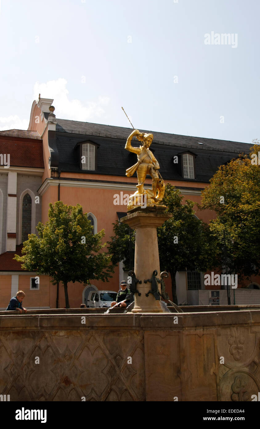 Achteckiger brunnen hi-res stock photography and images - Alamy