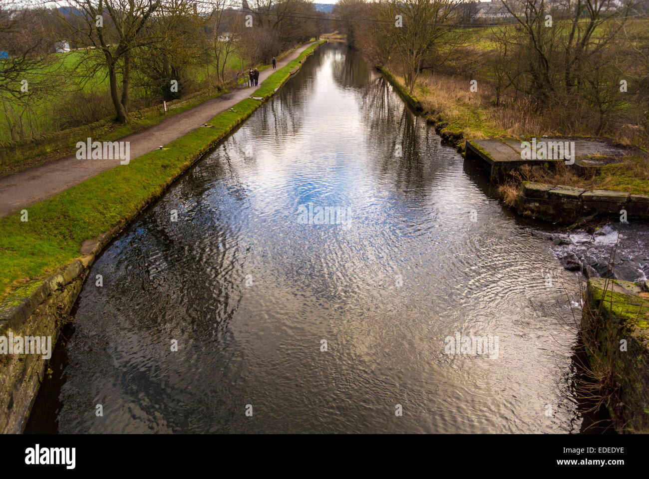Leeds Liverpool Canal, West Yorkshire, UK Stock Photo - Alamy