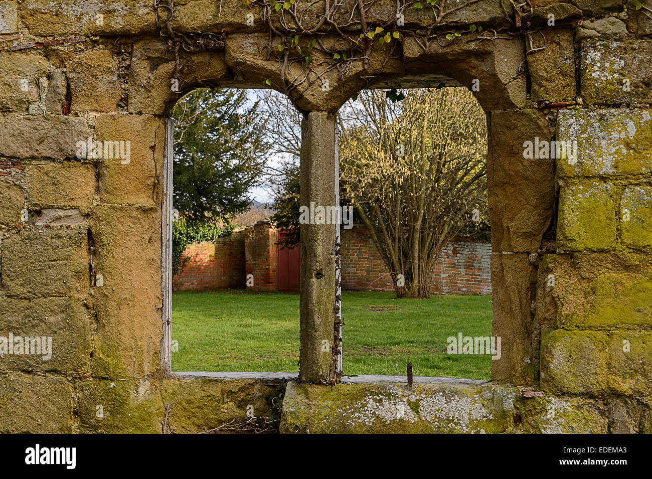 Wallingford castle hi-res stock photography and images - Alamy