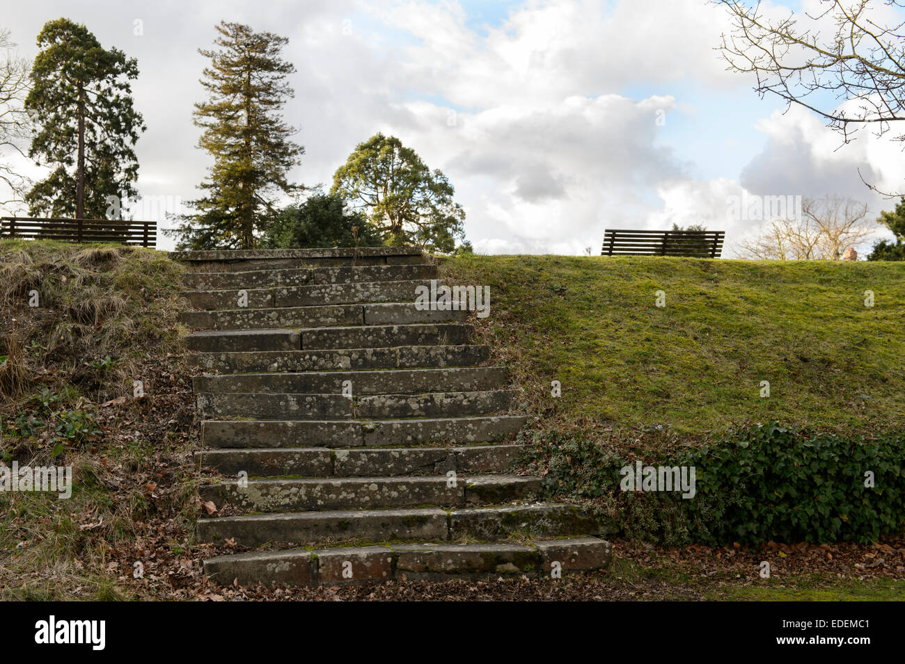 Wallingford castle ruins hi-res stock photography and images - Alamy