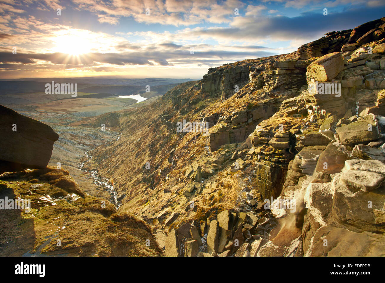 Kinder Downfall Sunset. The setting sun over Hayfield in the Peak ...