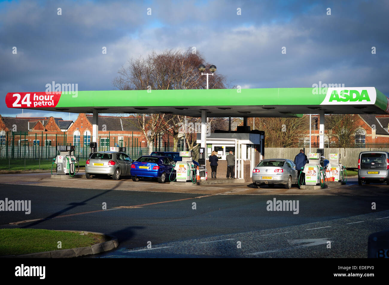 Sutton-In-Ashfield, Nottinghamshire, UK. 06th January, 2015. Asda Stock ...