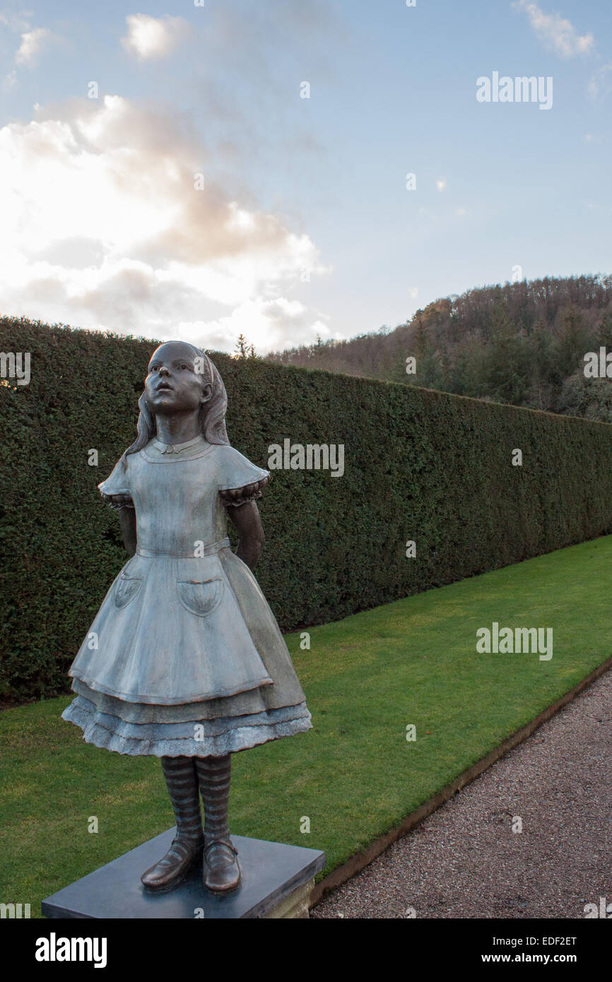 Alice statue hi-res stock photography and images - Alamy