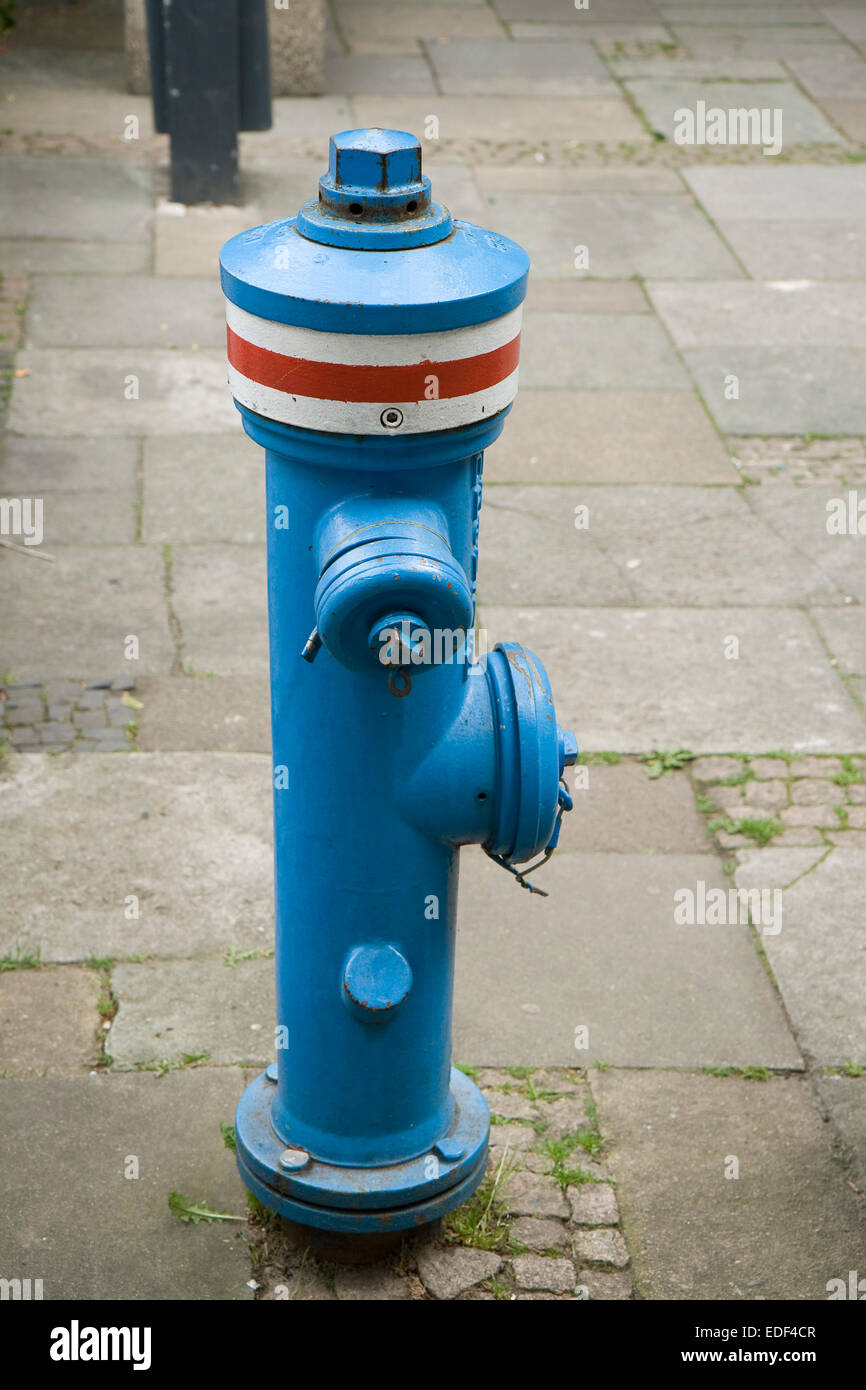 White and blue fire hydrant hi-res stock photography and images - Alamy