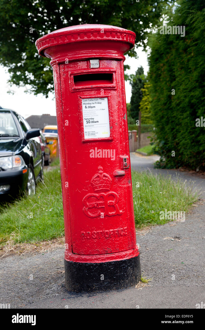 Edward VIII pillar box, Sheffield, (leaning slightly Stock Photo - Alamy