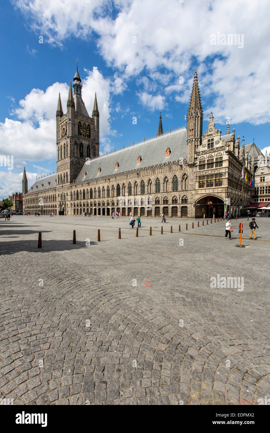 Town hall ypres hi-res stock photography and images - Alamy