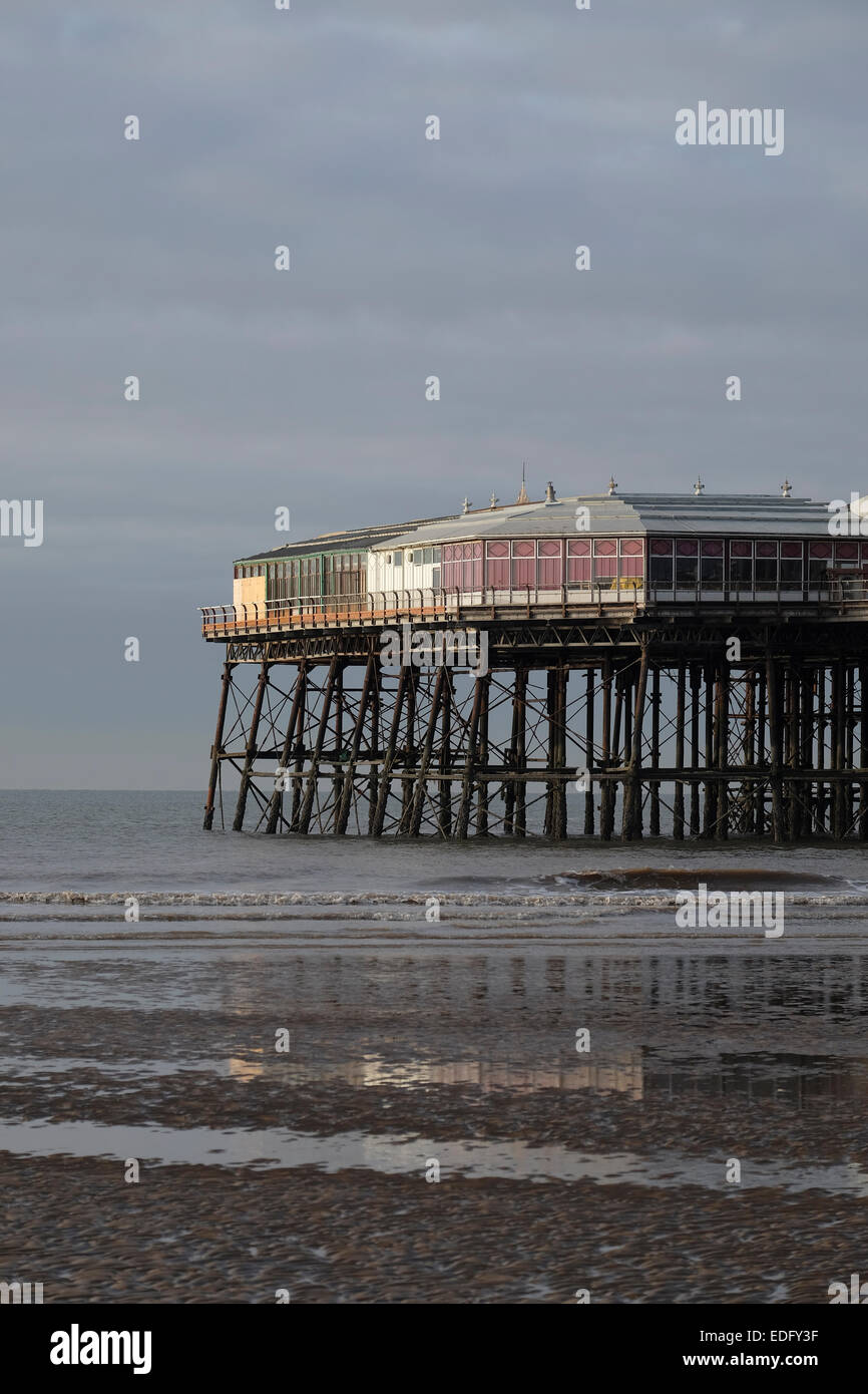 Blackpool beach hi-res stock photography and images - Alamy