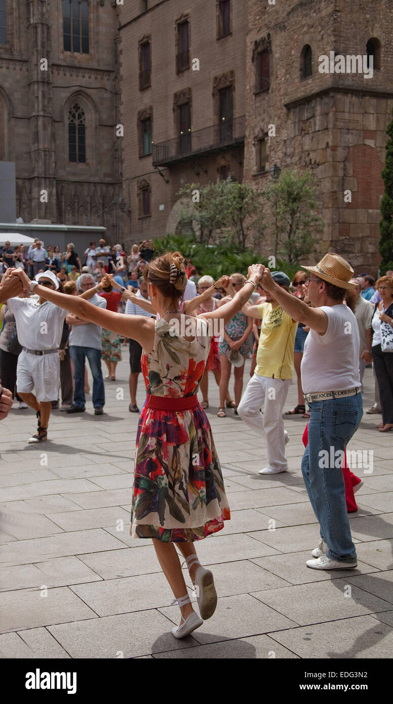 Catalan, folk dancers outside Barcelona cathedral on a Sunday morning ...