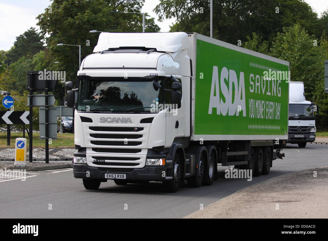 Articulated lorry asda supermarket hi-res stock photography and images ...