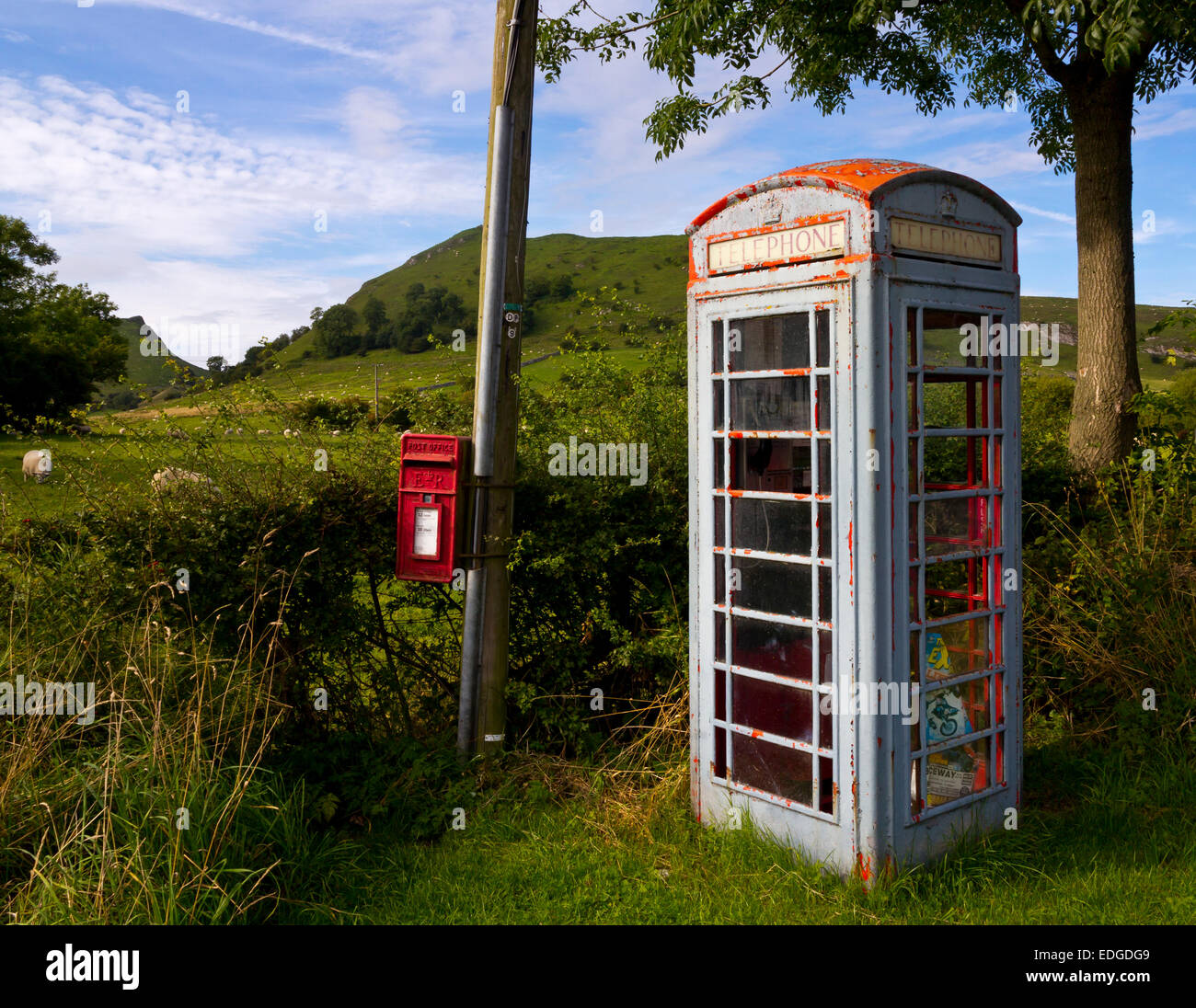 20th century telephone pole hi-res stock photography and images - Alamy
