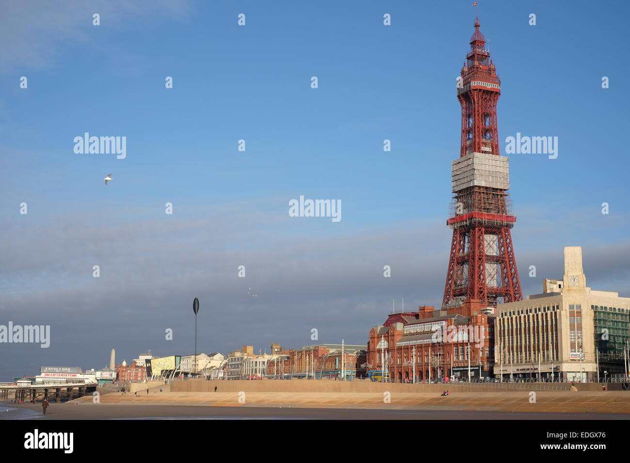 Blackpool tower maintenance scaffolding hi-res stock photography and ...