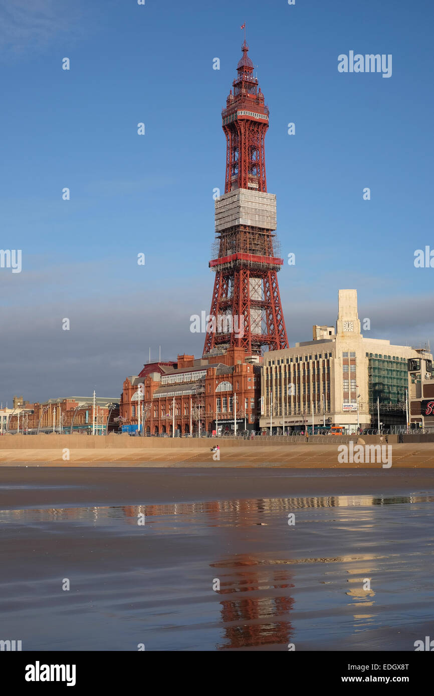 Blackpool tower with scaffolding hi-res stock photography and images ...