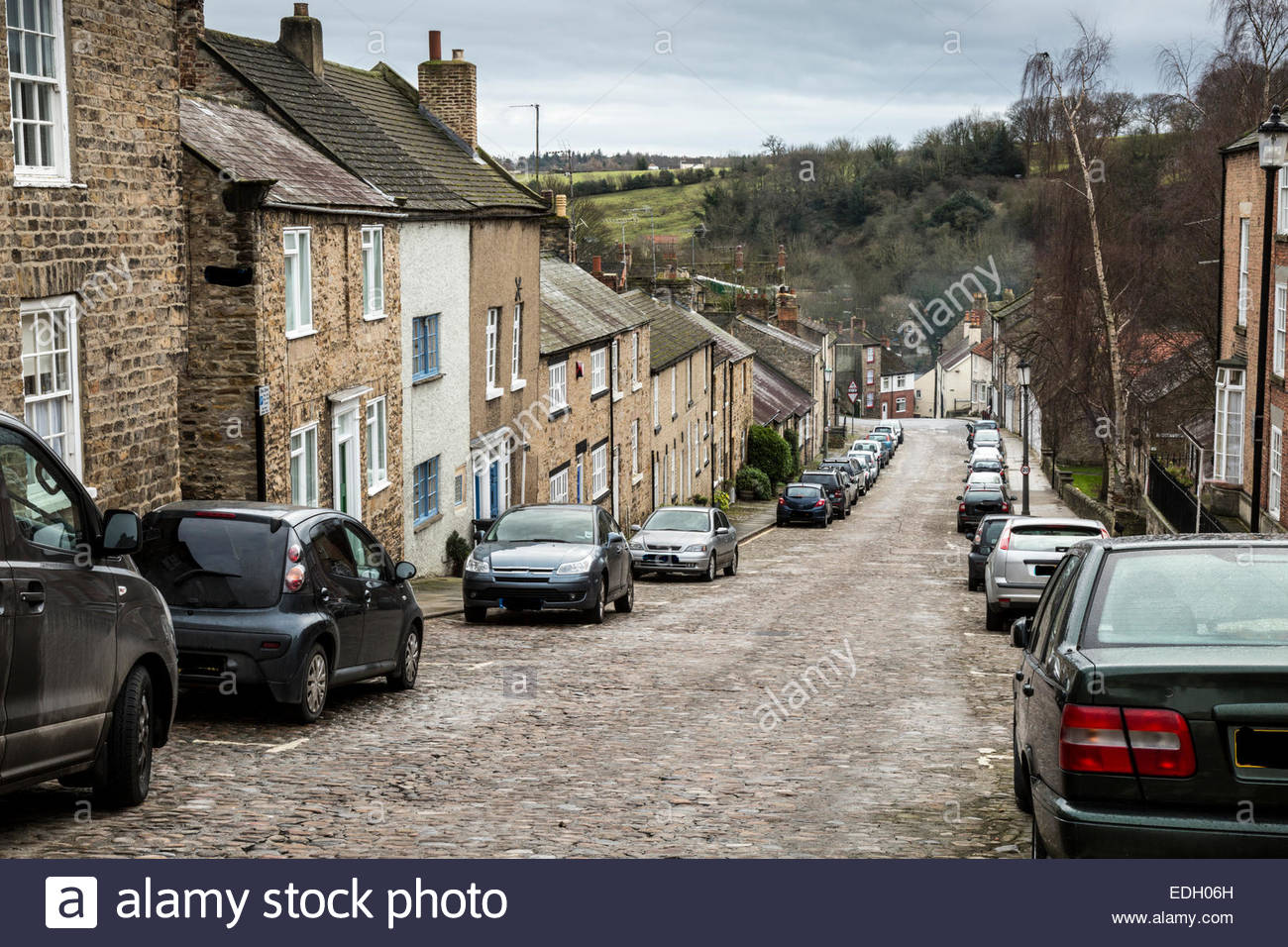 Steep Yorkshire Cobbled Street Stock Photos & Steep Yorkshire Cobbled ...